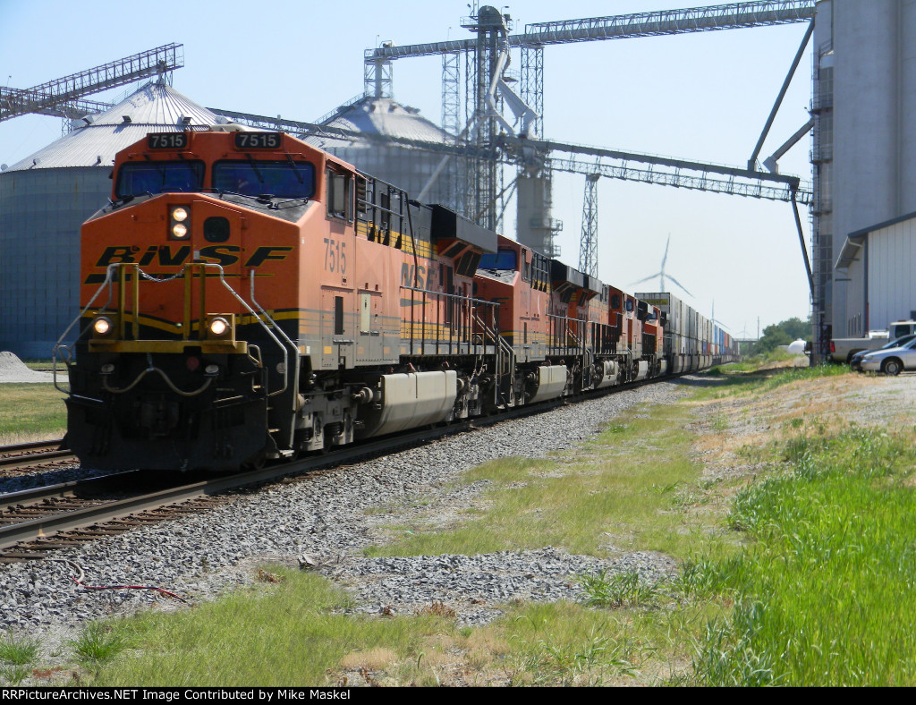 BNSF 7515